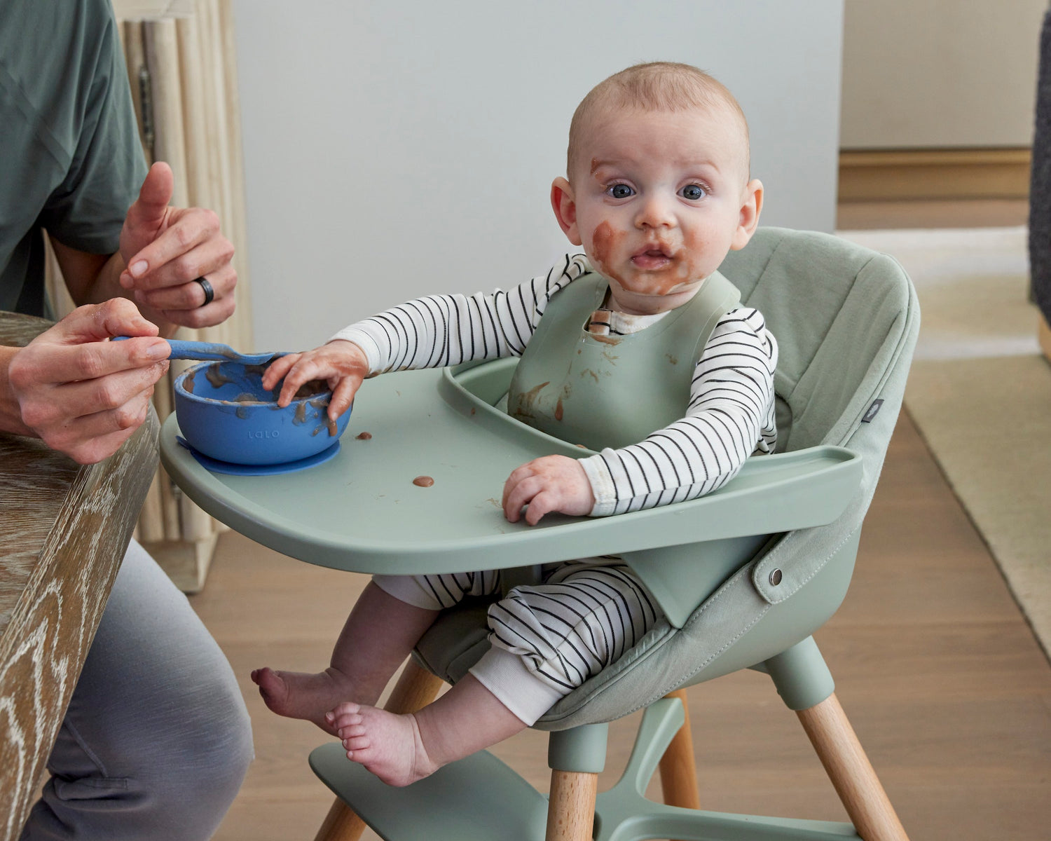 4 Readiness Signs for Starting Solids – Lalo